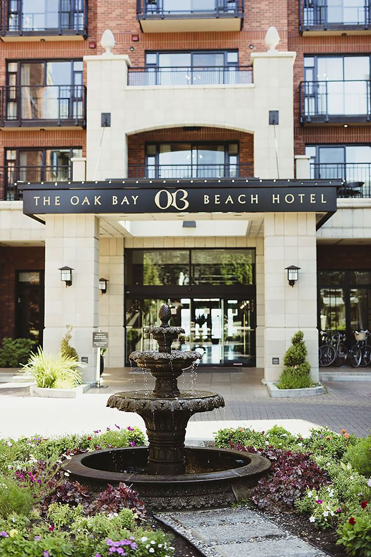 Oak Bay Beach Hotel - Journeyscape