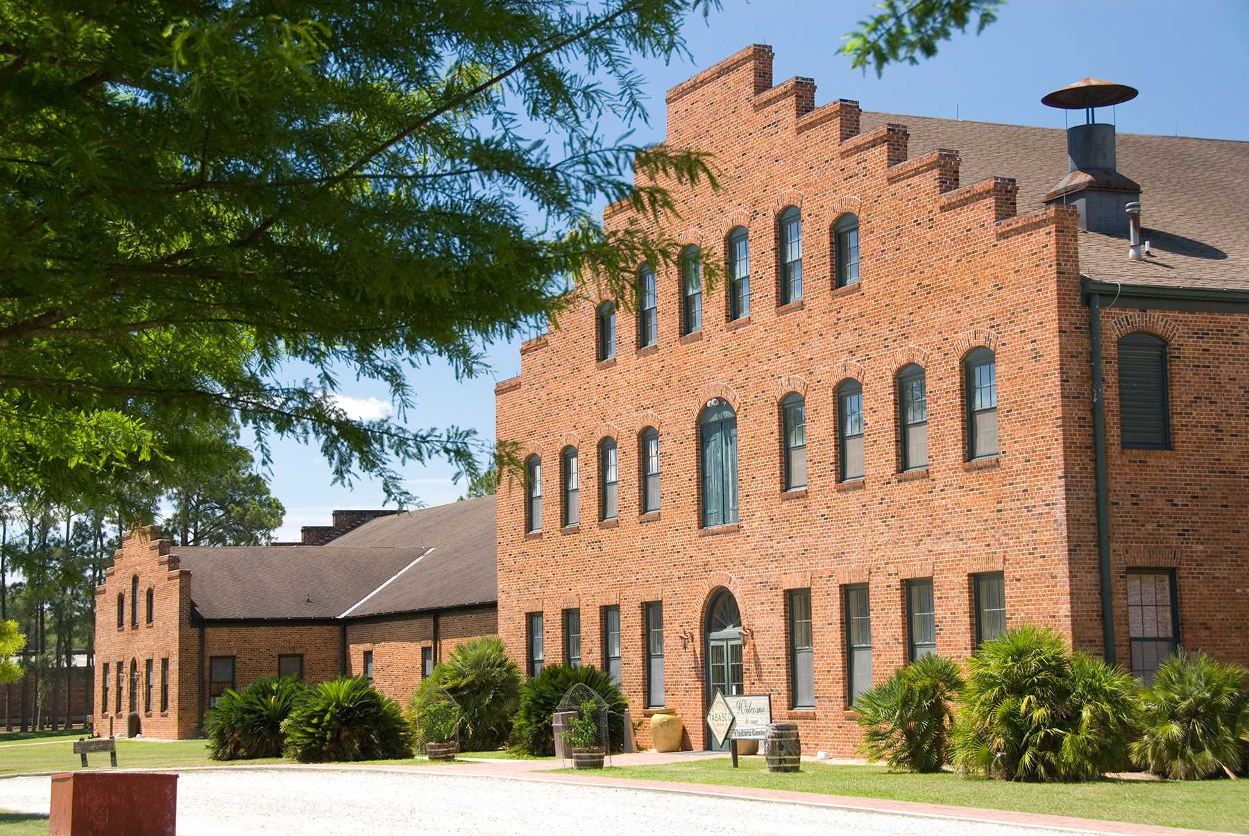 Tour the Tabasco Factory - Journeyscape